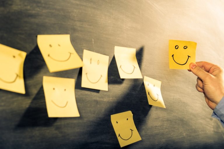 Visuel Post it smiley - Caisse Epargne Aquitaine Poitou Charentes